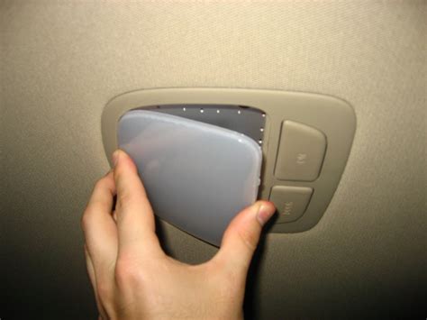 Hyundai Santa Fe Dome Light Bulb Replacement Guide 013