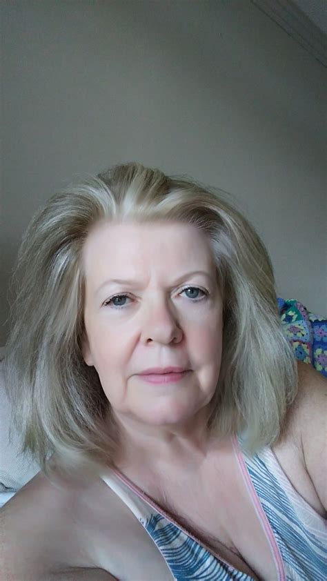 Pin On Carol Women Looking For Men Beautiful Women Over 50 Beautiful Women Naturally