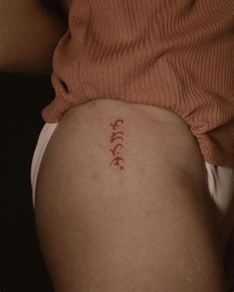 Minimalist Hip Tattoo Ideas If You Want Something Discreet Preview Ph