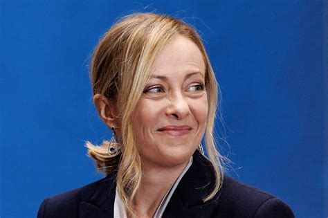 Regionali Meloni In Liguria Per Sostenere Bucci Ma Viene Contestata