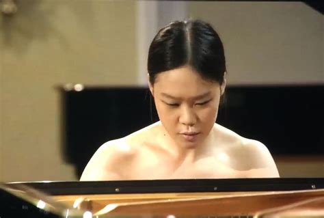 Mozart Piano Concerto nº21 K 467 Yeol Eum Son