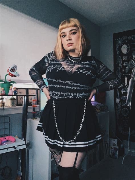 Anyone Into Chubby Alt Girls ☺️🖤 Scrolller