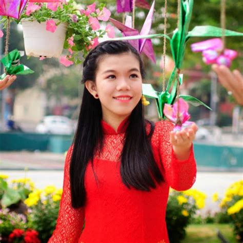 Stream Thùy Trang Bùi music Listen to songs albums playlists for