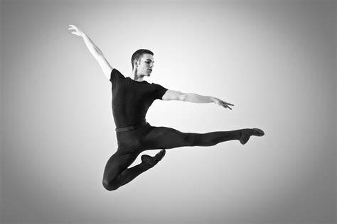 Homens Bailarinos Famosos Que Nos Mostram Que Homem Tamb M Dan A