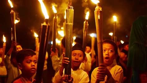 Mengenal Tradisi Di Berbagai Daerah Indonesia Dalam Menyambut Bulan