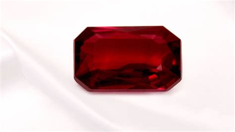 Ruby Vs Spinel Comparing The Two Stunning Gemstones