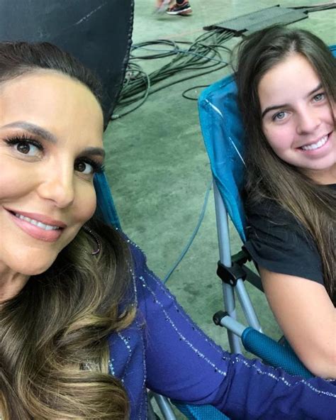 Ivete Sangalo celebra aniversário da sobrinha álbum de fotos da