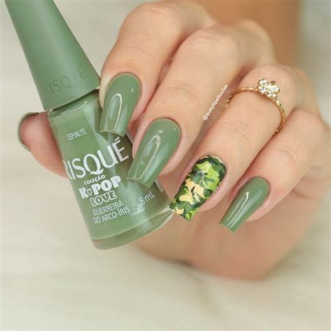 Decora Es De Unhas A Cor Verde Militar