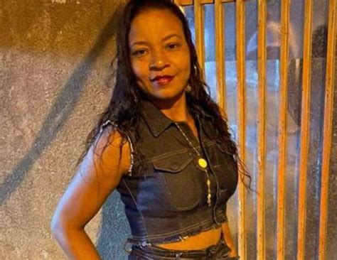 Mulher é morta facada no peito na praça central de Aracanguá