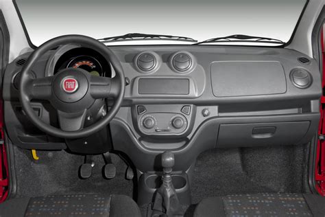 Fiat Uno Vivace 1 0 2015 mantém estética e interior inalterados CAR