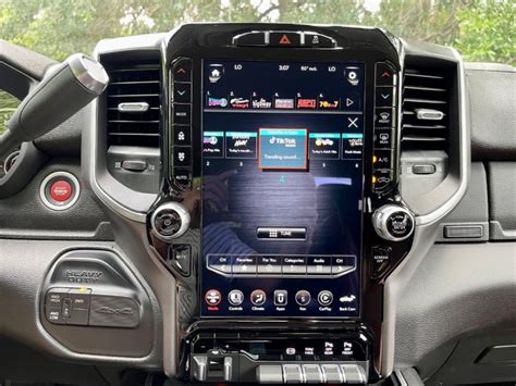 2019 2022 RAM Heavy Duty UAX Uconnect 4C NAV With 12 Inch Touchscreen