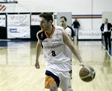 Basket Rimadesio Accelera La Capolista Borgosesia Va Ko Il Cittadino