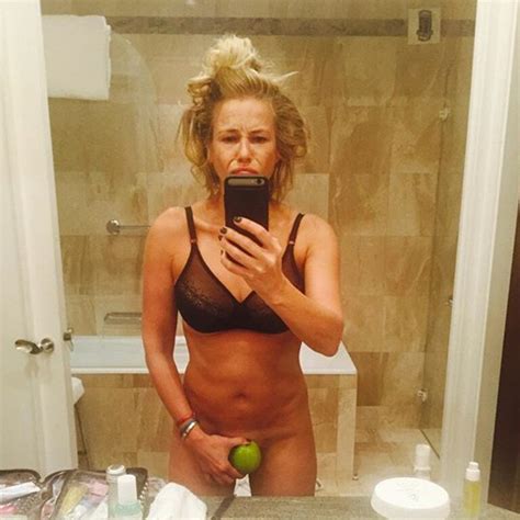 Chelsea Handler Poses In Naked Quarantine Photo Shoot The Advertiser