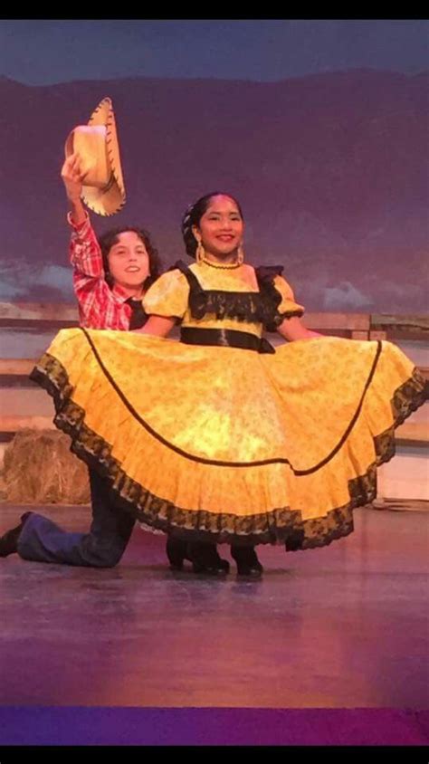 Pin By Laura Moreno On Ballet Folklorico Ballet Folklorico Disney