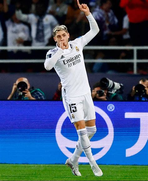 Lavozgalactica on Twitter Fede Valverde dedicándole su gol al hijo