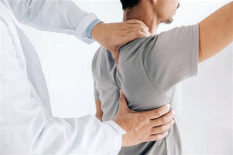 Fisioterapia na Dor Lombar CENTRO DE REABILITAÇÃO FUNCIONAL