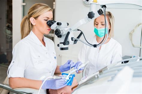 Endodoncja Kanałowe leczenie zębów pod mikroskopem