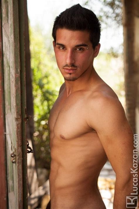 Raffaele Lucas Kazan Bananaguide