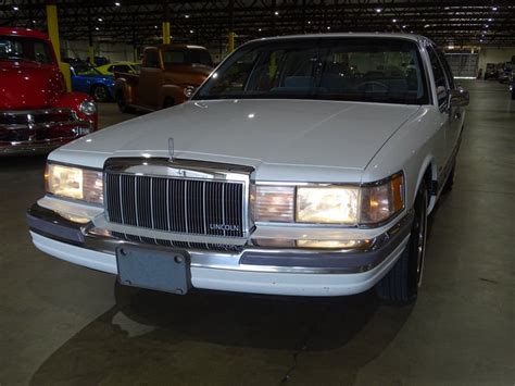 1990 Lincoln Town Car GAA Classic Cars