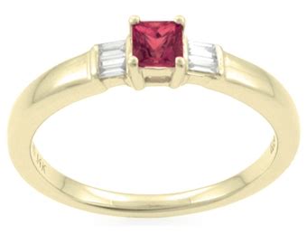Guldring Med Rubin Og Baguette Diamanter Smykkebutikken