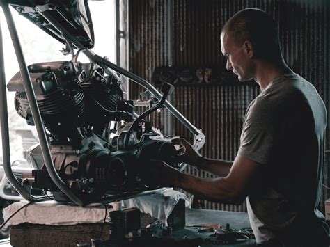 BAC PRO Maintenance des véhicules option C motocycles SEPR l école