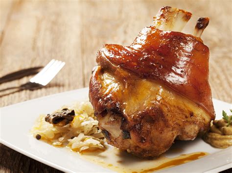 Jarret de porc braisé au cidre Recette de Jarret de porc braisé au