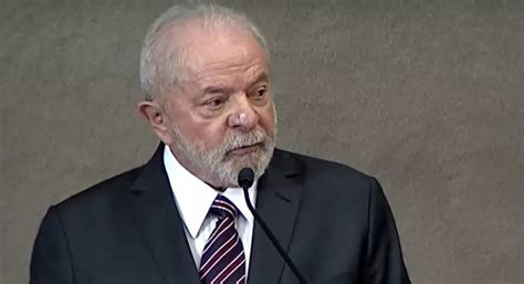 VÍDEO Lula faz discurso emocionado após ser diplomado presidente do