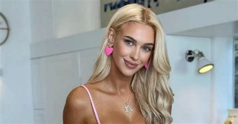 Onlyfans Star Veronika Rajek Who Loves Tom Brady Wows Fans In Pink