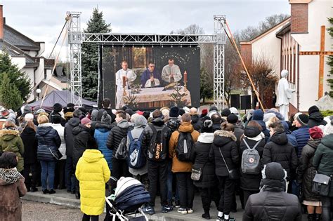Koszalin Pogrzeb nastolatek które zginęły w pożarze
