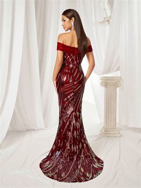 Robe longue fendue épaules dénudées avec perles et sequins pour soirée