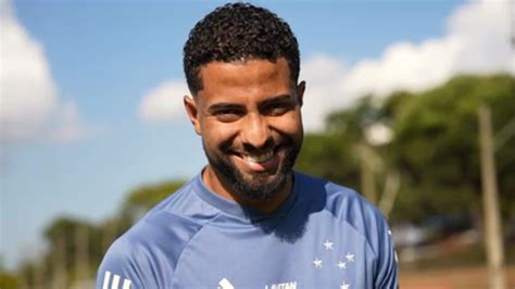 Cruzeiro abre negociação para compra de Matheus Pereira diretor