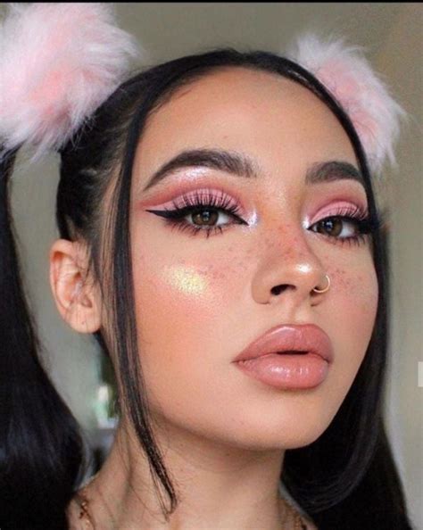 Maquillaje rosa El color que arrasará como nueva tendencia para este
