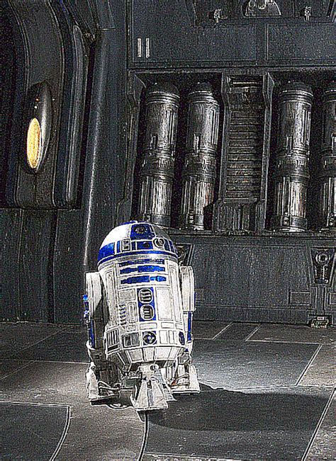 A Detailed Biography Of The R2 D2 Droid Character In Star Wars Star