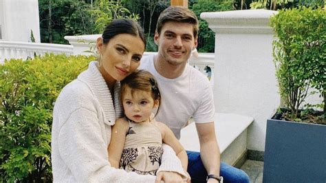 Tout enroulé autour de son doigt Max Verstappen forcé à un goûter