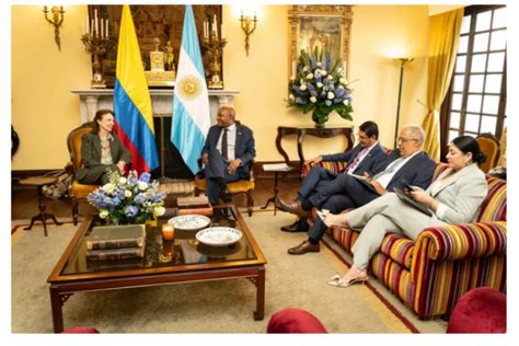 Mondino se reunió con el canciller de Colombia y solucionaron el