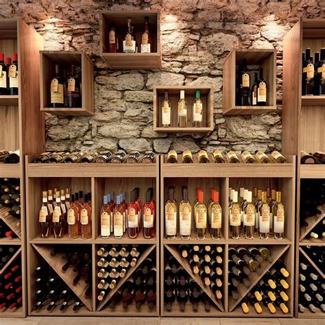 Agencement caviste Présentoir vin et spiritueux Wine cellar design