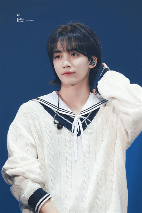 Seventeen S Jeonghan Makes Fans Swoon With His Lovely New Hair Style