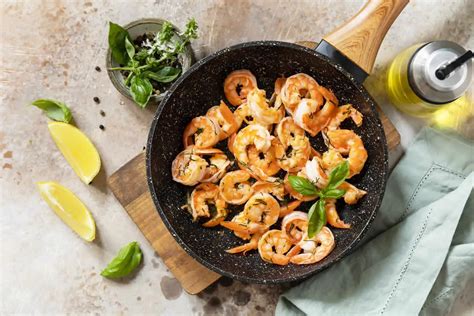Crevettes sautées à l ail et au citron vert Un délice de fraîcheur et
