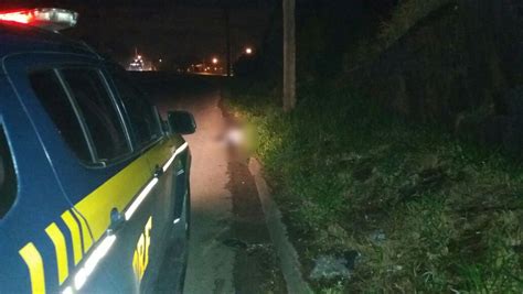 Homem Encontrado Morto Marcas De Tiros Na Br Em Esteio Rio