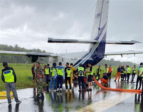 Pesawat Sam Air PK SMS Tergelincir Di Bandara Internasional Pattimura