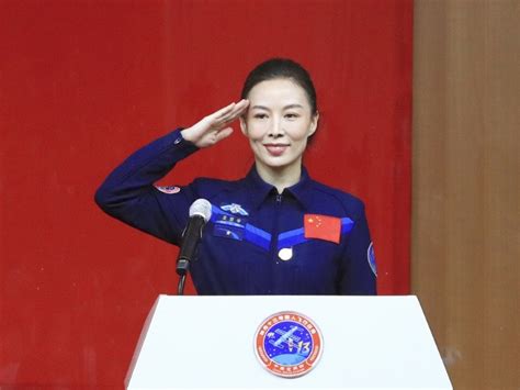 China anuncia tripulación de Shenzhou 1 que incluirá por primera mujer