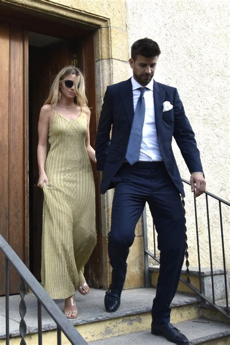 Gerard Pique z dziewczyną na ślubie brata Shakira dopięła swego