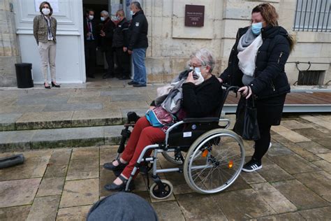 Photo Martine Henry la mère de Jonathann Daval Ouverture du procès