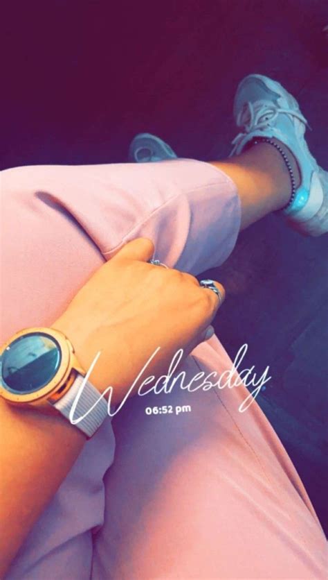 Pin By Amarjot Kaur On Snapchat Girls Girl Hand Pic Dps For Girls