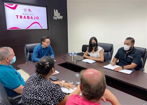 Instalan mesa de trabajo con prestadores de servicios turísticos del