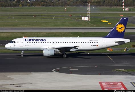 D AIPY Lufthansa Airbus A320 211 Photo by Björn Wylezich ID 326979