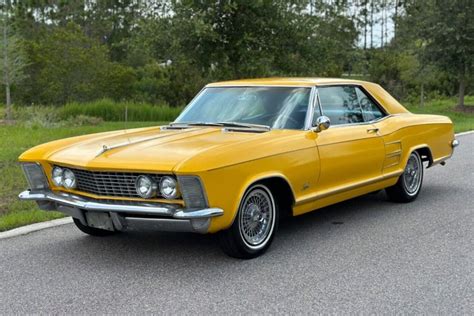 1964 Buick Riviera 1 Barn Finds