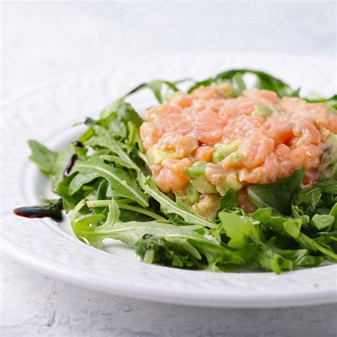 Recette Tartare de saumon fumé et frais à la ciboulette facile rapide