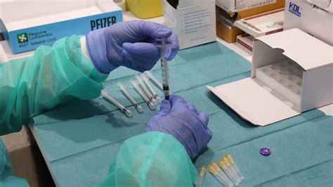 Vaiolo Delle Scimmie Salgono I Casi In Italia LEma E Il Trucco Per