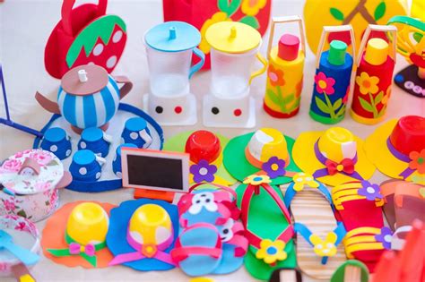 Top 9 tự làm đồ chơi cho be 1 tuổi 2023